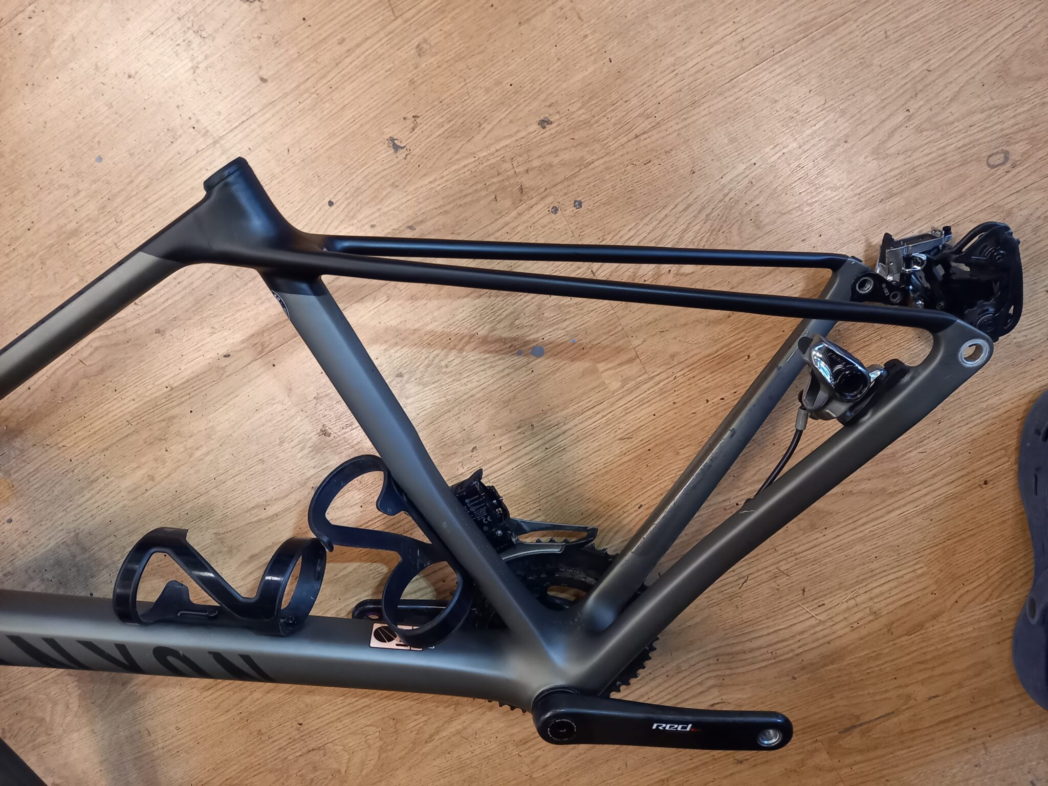 Visst går det att laga kolfiber! - Cykelmagasinet